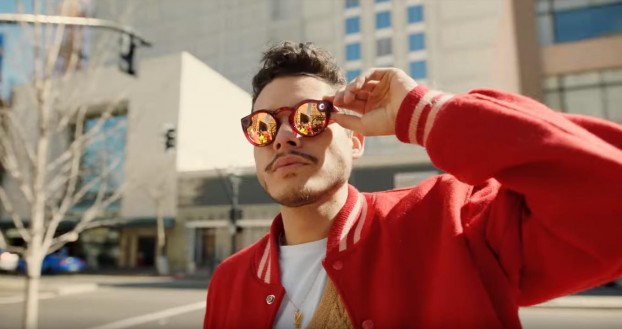 Snap releases its latest Spectacles » Strategy