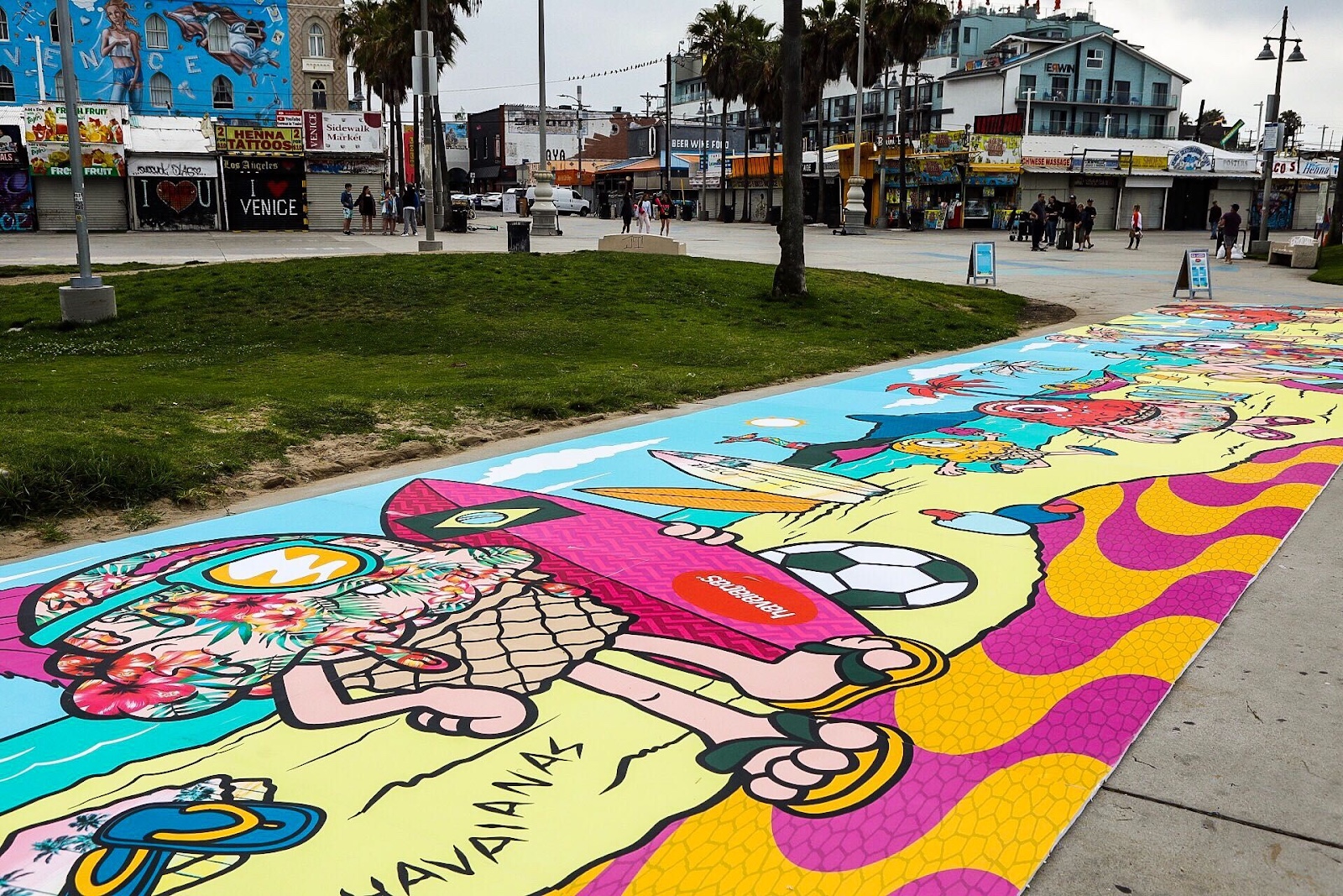 Tech in Action: A boardwalk becomes an AR storefront » Strategy