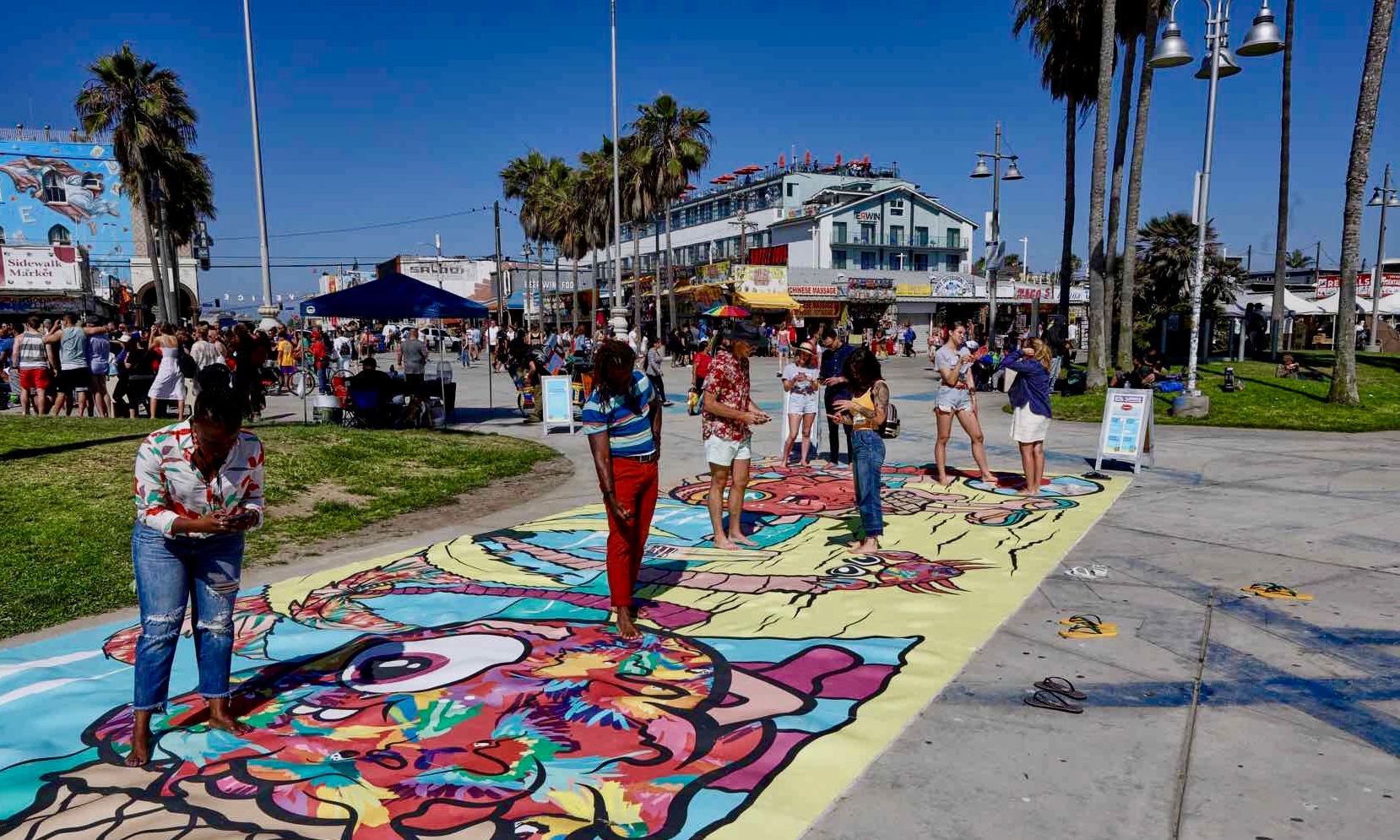 Tech in Action: A boardwalk becomes an AR storefront » Strategy